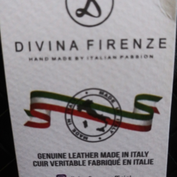 Divina Firenze | Bags | Nwt Divina Firenze Leather Crossbody Flap Bag ...